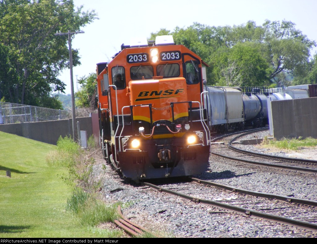 BNSF 2033